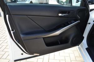 Balts Lexus LS 300h 2013 Viļņa, ar dzinēja tilpumu 2.49 L un nobraukumu 261 tūkst. km par 14000 €, foto 32 vietnē AUTOMOTO.COM.LV