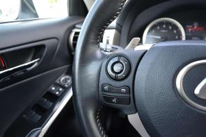 Balts Lexus LS 300h 2013 Viļņa, ar dzinēja tilpumu 2.49 L un nobraukumu 261 tūkst. km par 14000 €, foto 45 vietnē AUTOMOTO.COM.LV