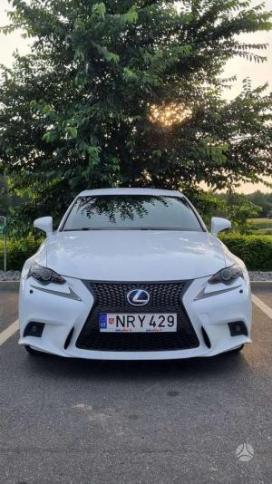 White Lexus LS 300h 2013 in Vilnius, with an engine capacity of 2.50 L and mileage of 250 thousand km for 13999 €, photo 3 on AUTOMOTO.COM.LV