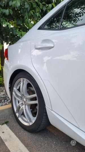 White Lexus LS 300h 2013 in Vilnius, with an engine capacity of 2.50 L and mileage of 250 thousand km for 13999 €, photo 12 on AUTOMOTO.COM.LV
