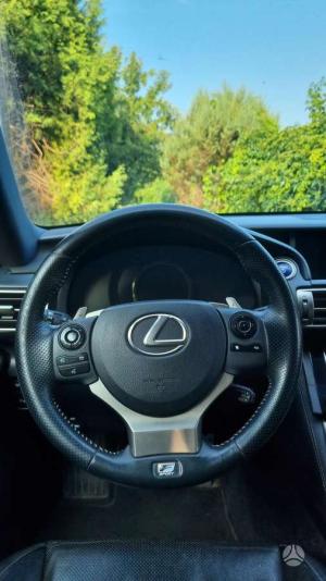 White Lexus LS 300h 2013 in Vilnius, with an engine capacity of 2.50 L and mileage of 250 thousand km for 13999 €, photo 20 on AUTOMOTO.COM.LV