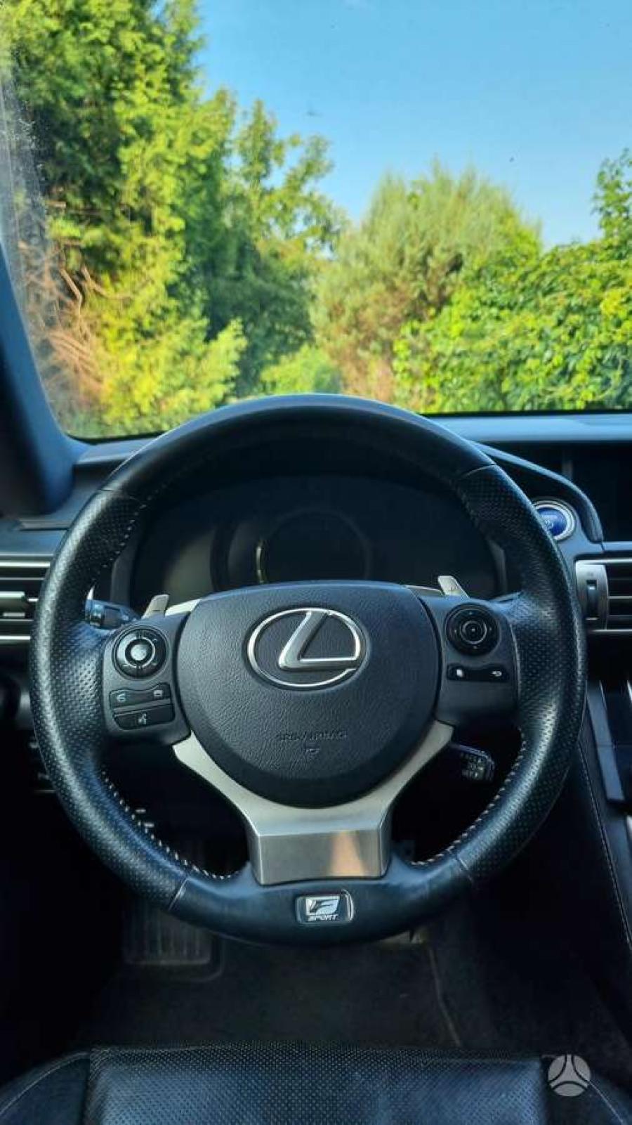 White Lexus LS 300h 2013 in Vilnius, with an engine capacity of 2.50 L and mileage of 250 thousand km for 13999 €, photo 20 on AUTOMOTO.COM.LV