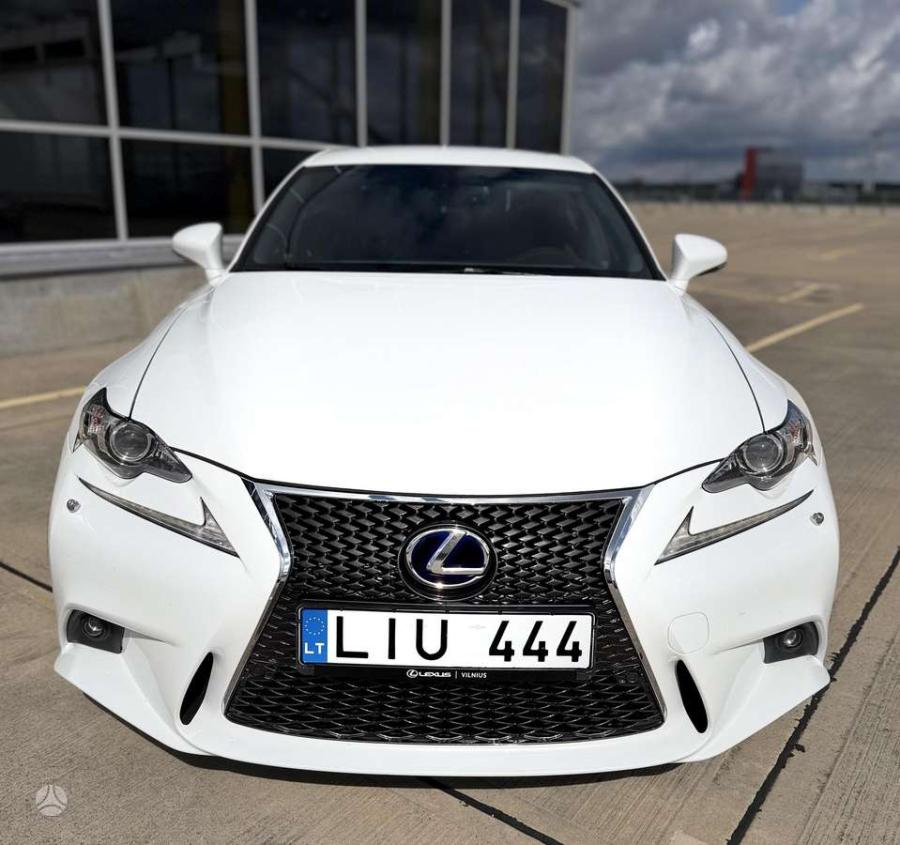White Lexus LS 300h 2013 in Vilnius, with an engine capacity of 2.50 L and mileage of 94 thousand km for 13900 €, photo 4 on AUTOMOTO.COM.LV