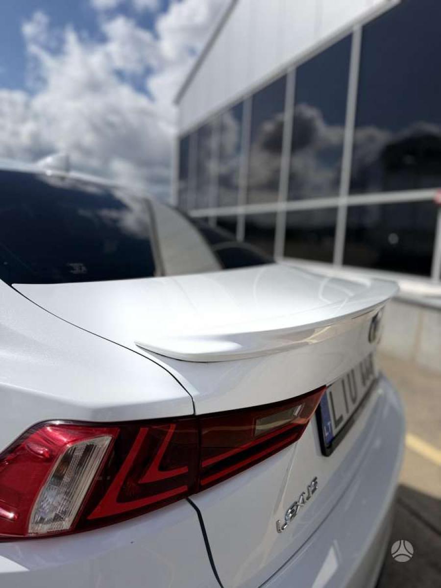 White Lexus LS 300h 2013 in Vilnius, with an engine capacity of 2.50 L and mileage of 94 thousand km for 13900 €, photo 13 on AUTOMOTO.COM.LV