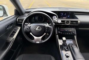 White Lexus LS 300h 2013 in Vilnius, with an engine capacity of 2.50 L and mileage of 94 thousand km for 13900 €, photo 15 on AUTOMOTO.COM.LV