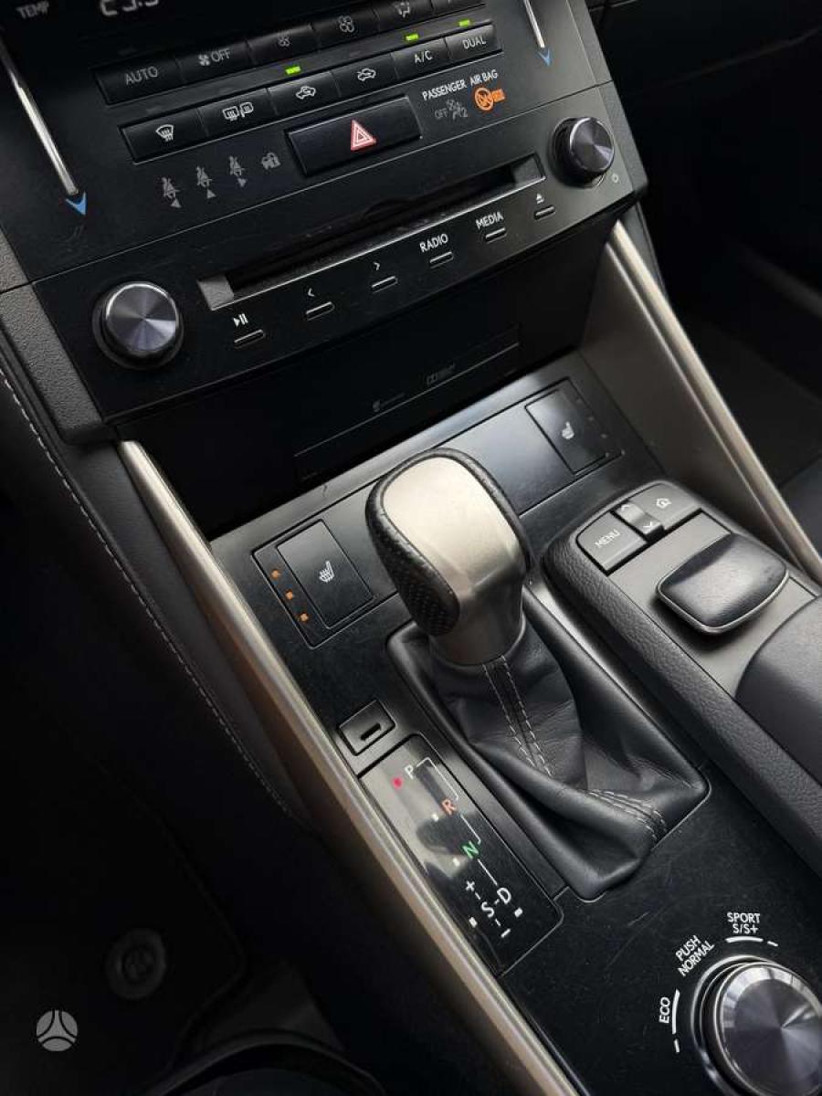 White Lexus LS 300h 2013 in Vilnius, with an engine capacity of 2.50 L and mileage of 94 thousand km for 13900 €, photo 22 on AUTOMOTO.COM.LV