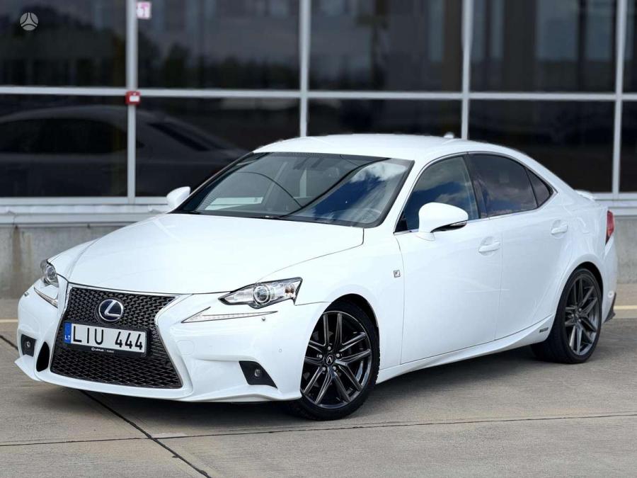 White Lexus LS 300h 2013 in Vilnius, with an engine capacity of 2.50 L and mileage of 94 thousand km for 14000 €, photo 1 on AUTOMOTO.COM.LV