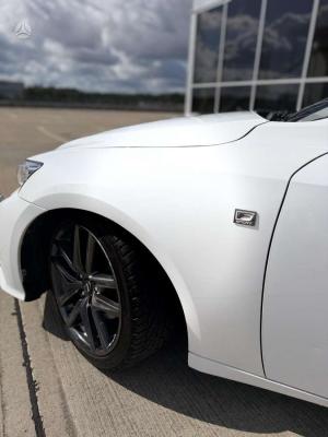 White Lexus LS 300h 2013 in Vilnius, with an engine capacity of 2.50 L and mileage of 94 thousand km for 14000 €, photo 13 on AUTOMOTO.COM.LV