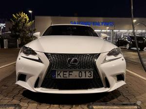 White Lexus LS 300h 2014 in Vilnius, with an engine capacity of 2.49 L and mileage of 251 thousand km for 15000 €, photo 2 on AUTOMOTO.COM.LV