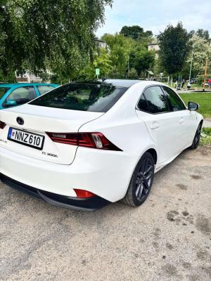 Balts Lexus LS 300h 2014 Viļņa, ar dzinēja tilpumu 2.49 L un nobraukumu 330 tūkst. km par 10800 €, foto 6 vietnē AUTOMOTO.COM.LV