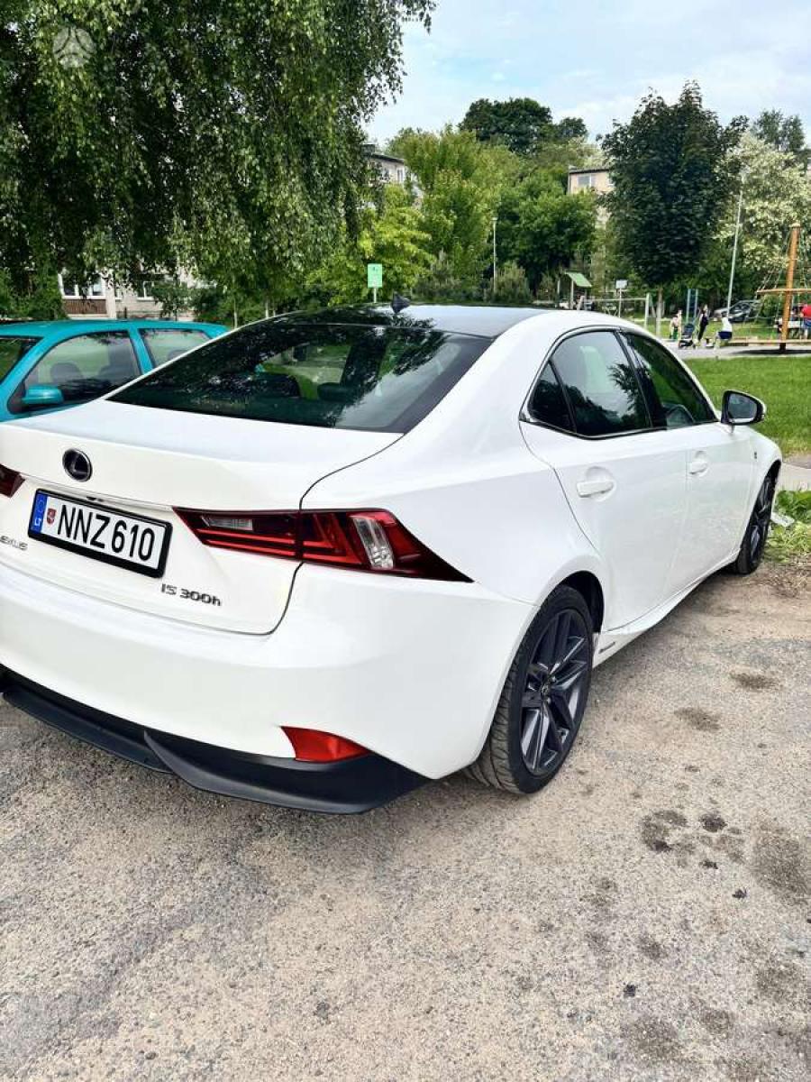 Balts Lexus LS 300h 2014 Viļņa, ar dzinēja tilpumu 2.49 L un nobraukumu 330 tūkst. km par 10800 €, foto 6 vietnē AUTOMOTO.COM.LV