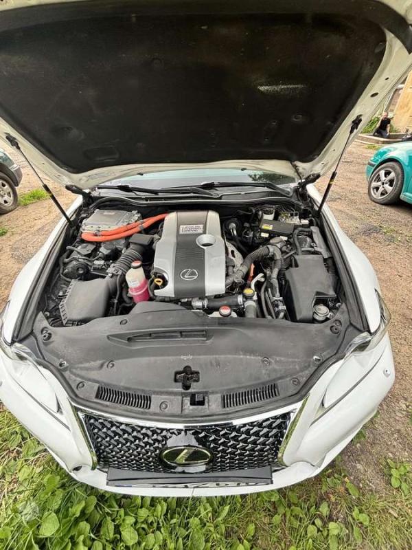 White Lexus LS 300h 2014 in Vilnius, with an engine capacity of 2.49 L and mileage of 330 thousand km for 10800 €, photo 7 on AUTOMOTO.COM.LV