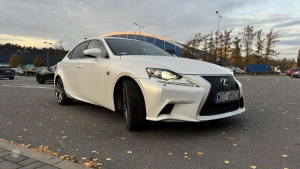 White Lexus LS 300h 2015 in Vilnius, with an engine capacity of 2.50 L and mileage of 176 thousand km for 12600 €, photo 6 on AUTOMOTO.COM.LV
