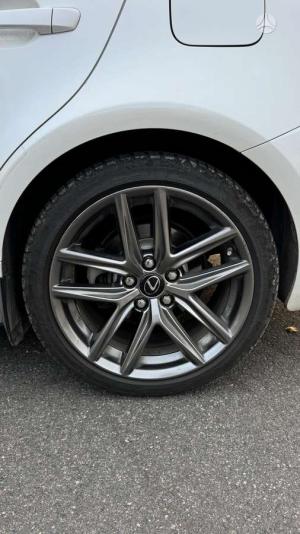 Balts Lexus LS 300h 2015 Viļņa, ar dzinēja tilpumu 2.50 L un nobraukumu 176 tūkst. km par 12600 €, foto 7 vietnē AUTOMOTO.COM.LV