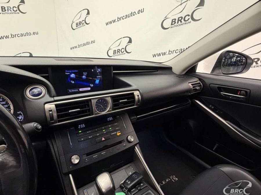 White Lexus LS 300h 2016 in Vilnius, with an engine capacity of 2.50 L and mileage of 170 thousand km for 14900 €, photo 27 on AUTOMOTO.COM.LV