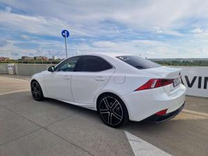 White Lexus LS 300h 2016 in Vilnius, with an engine capacity of 3.00 L and mileage of 245 thousand km for 13800 €, photo 5 on AUTOMOTO.COM.LV