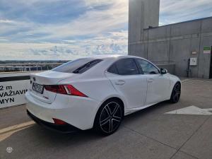 White Lexus LS 300h 2016 in Vilnius, with an engine capacity of 3.00 L and mileage of 245 thousand km for 13800 €, photo 6 on AUTOMOTO.COM.LV