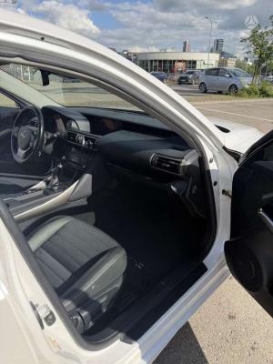 White Lexus LS 300h 2018 in Vilnius, with an engine capacity of 2.50 L and mileage of 260 thousand km for 18000 €, photo 7 on AUTOMOTO.COM.LV