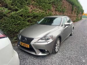 Yellow Lexus LS 300h 2015 in Kaunas, with an engine capacity of 2.50 L and mileage of 265 thousand km for 11999 €, photo 32 on AUTOMOTO.COM.LV