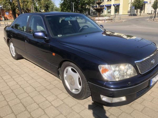 Zils Lexus LS 400 1999 Viļņa, ar dzinēja tilpumu 4.00 L un nobraukumu 478 tūkst. km par 6700 €, foto 4 vietnē AUTOMOTO.COM.LV