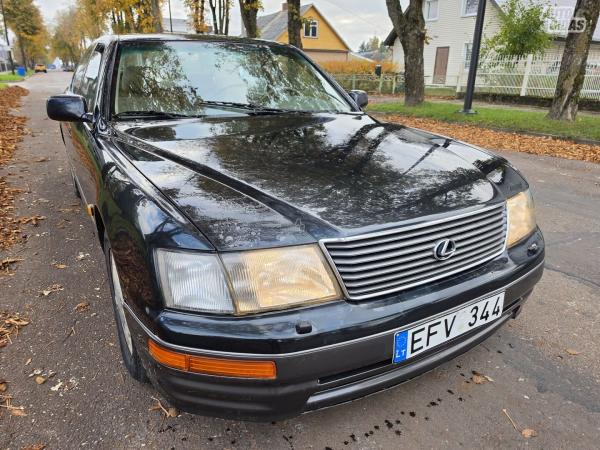 Zaļš Lexus LS 400 1997 Alīta, ar dzinēja tilpumu 4.00 L un nobraukumu 414 tūkst. km par 1950 €, foto 3 vietnē AUTOMOTO.COM.LV