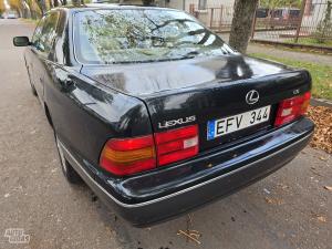 Zaļš Lexus LS 400 1997 Alīta, ar dzinēja tilpumu 4.00 L un nobraukumu 414 tūkst. km par 1950 €, foto 5 vietnē AUTOMOTO.COM.LV