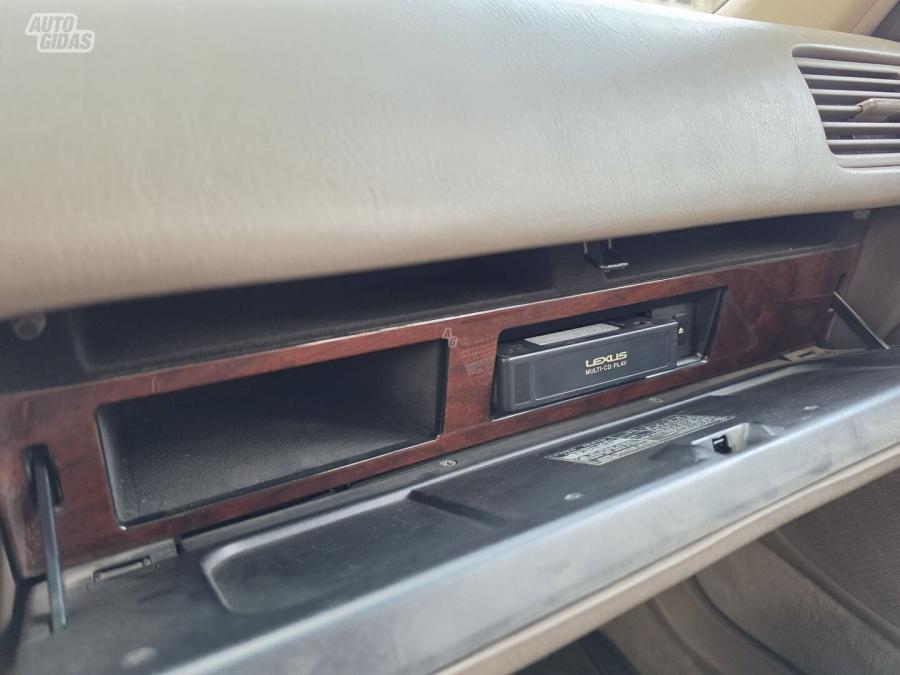 Zaļš Lexus LS 400 1997 Alīta, ar dzinēja tilpumu 4.00 L un nobraukumu 414 tūkst. km par 1950 €, foto 12 vietnē AUTOMOTO.COM.LV