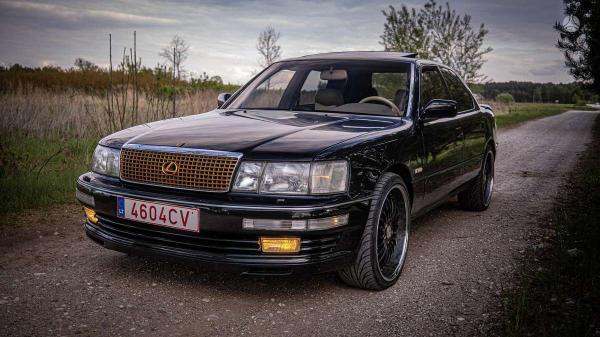 Lexus LS 400 1992 in Kaunas, with an engine capacity of 3.97 L and mileage of 300 thousand km for 9500 €, photo 1 on AUTOMOTO.COM.LV