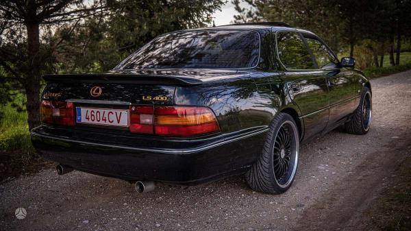 Lexus LS 400 1992 in Kaunas, with an engine capacity of 3.97 L and mileage of 300 thousand km for 9500 €, photo 2 on AUTOMOTO.COM.LV