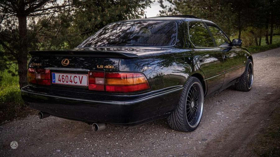 Lexus LS 400 1992 Kauņa, ar dzinēja tilpumu 3.97 L un nobraukumu 300 tūkst. km par 9500 €, foto 3 vietnē AUTOMOTO.COM.LV