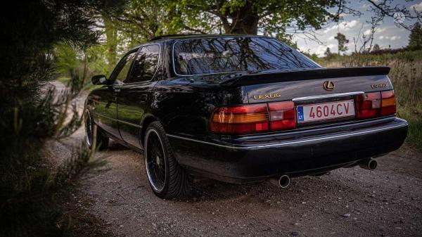Lexus LS 400 1992 in Kaunas, with an engine capacity of 3.97 L and mileage of 300 thousand km for 9500 €, photo 5 on AUTOMOTO.COM.LV