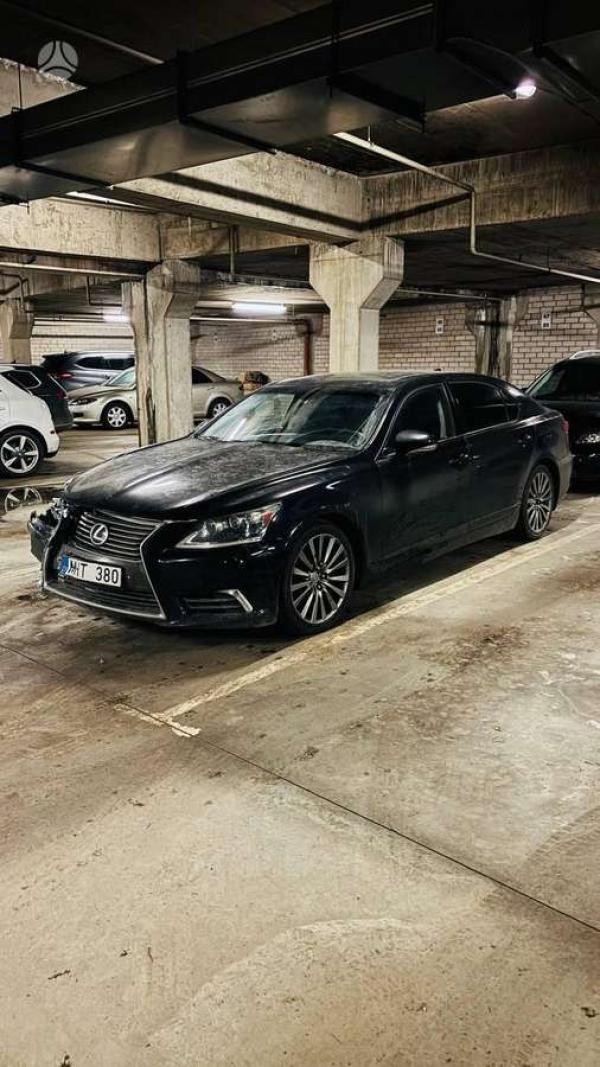 Black Lexus LS 460 2014 in Vilnius, with an engine capacity of 0.00 L and mileage of 220 thousand km for 7400 €, photo 1 on AUTOMOTO.COM.LV