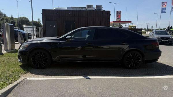 Black Lexus LS 460 2014 in Vilnius, with an engine capacity of 4.60 L and mileage of 220 thousand km for 8400 €, photo 9 on AUTOMOTO.COM.LV
