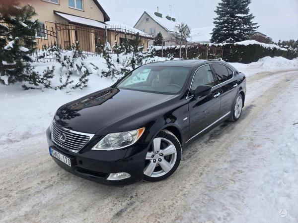 Black Lexus LS 460 2008 in Vilnius, with an engine capacity of 4.61 L and mileage of 310 thousand km for 4450 €, photo 1 on AUTOMOTO.COM.LV