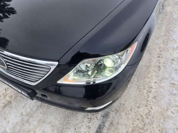 Black Lexus LS 460 2008 in Vilnius, with an engine capacity of 4.61 L and mileage of 310 thousand km for 4450 €, photo 2 on AUTOMOTO.COM.LV