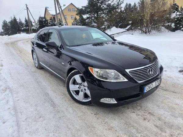 Black Lexus LS 460 2008 in Vilnius, with an engine capacity of 4.61 L and mileage of 310 thousand km for 4450 €, photo 4 on AUTOMOTO.COM.LV
