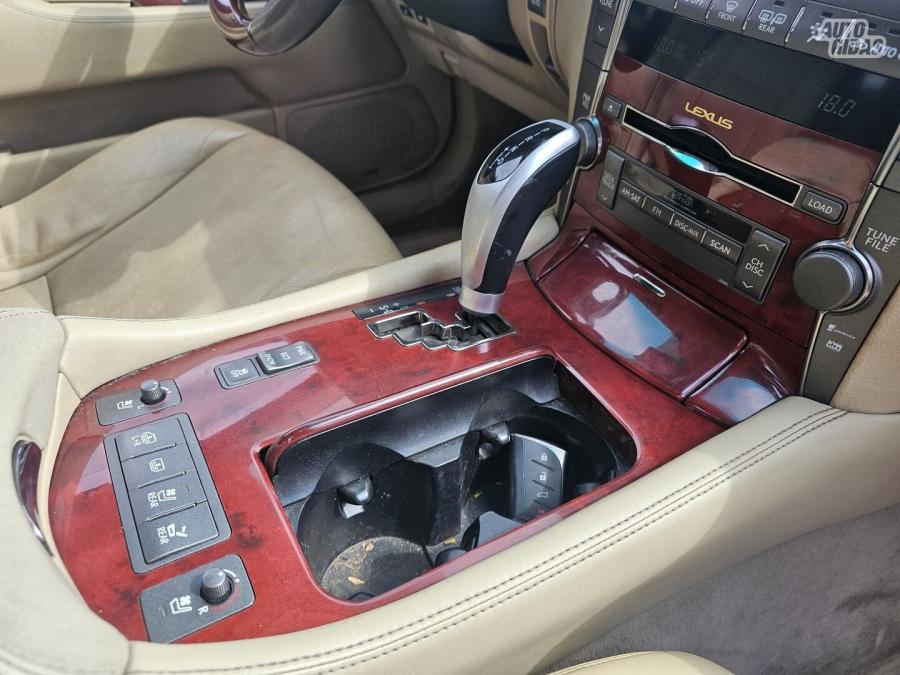 Melns Lexus LS 460 2008 Viļņa, ar dzinēja tilpumu 4.60 L un nobraukumu 285 tūkst. km par 4500 €, foto 16 vietnē AUTOMOTO.COM.LV
