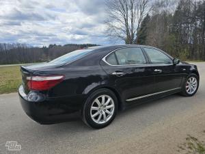 Melns Lexus LS 460 2008 Viļņa, ar dzinēja tilpumu 4.60 L un nobraukumu 285 tūkst. km par 3400 €, foto 3 vietnē AUTOMOTO.COM.LV