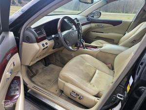Melns Lexus LS 460 2008 Viļņa, ar dzinēja tilpumu 4.60 L un nobraukumu 285 tūkst. km par 3400 €, foto 9 vietnē AUTOMOTO.COM.LV