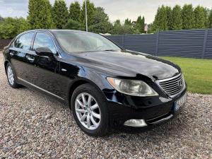 Black Lexus LS 460 2008 in Salcininkai, with an engine capacity of 4.61 L and mileage of 280 thousand km for 2600 €, photo  on AUTOMOTO.COM.LV