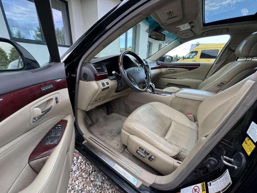 Черный Лексус LS 460 2008 в Шальчининкай, объемом двигателя 4.61 л и пробегом 280 тыс. км за 2600 €, фото 7 на AUTOMOTO.COM.LV