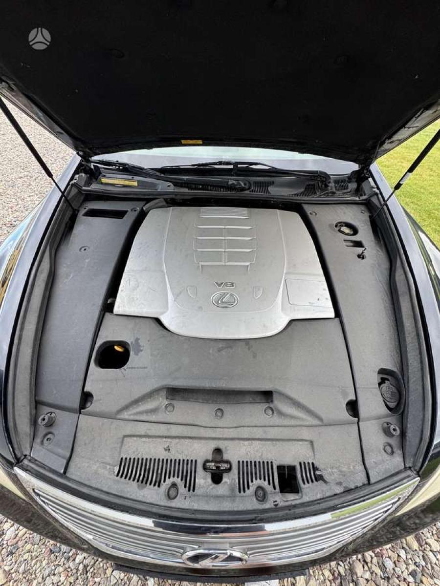 Черный Лексус LS 460 2008 в Шальчининкай, объемом двигателя 4.61 л и пробегом 280 тыс. км за 2600 €, фото 16 на AUTOMOTO.COM.LV