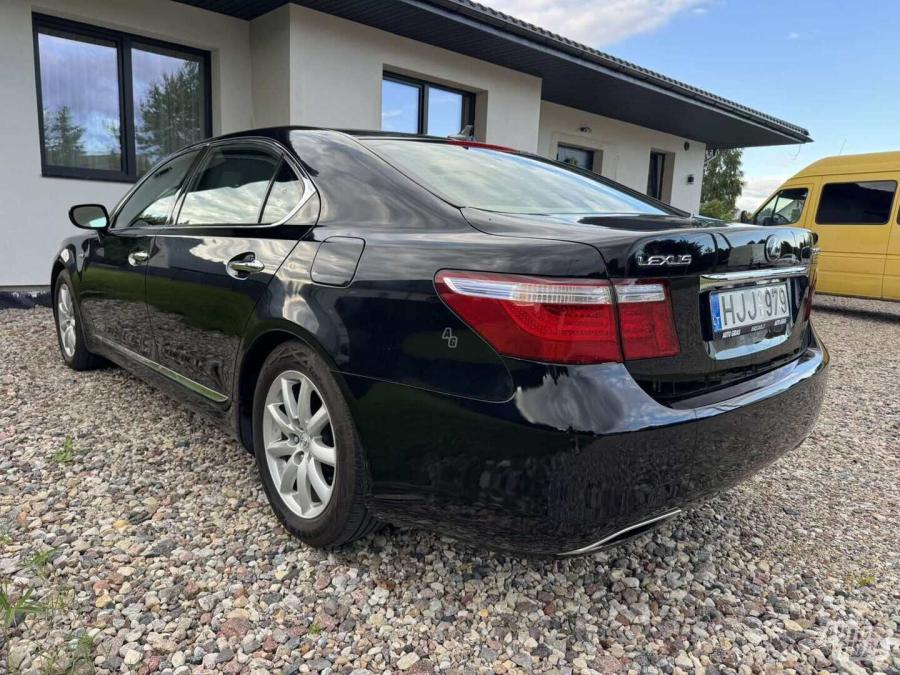 Черный Лексус LS 460 2008 в Вильнюс, объемом двигателя 4.60 л и пробегом 280 тыс. км за 2500 €, фото 5 на AUTOMOTO.COM.LV