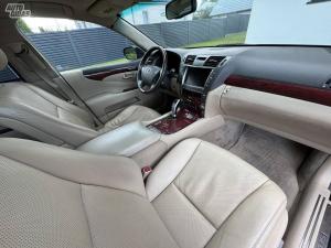 Черный Лексус LS 460 2008 в Вильнюс, объемом двигателя 4.60 л и пробегом 280 тыс. км за 2500 €, фото 8 на AUTOMOTO.COM.LV