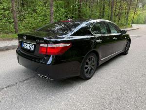 Melns Lexus LS 460 2008 Viļņa, ar dzinēja tilpumu 4.61 L un nobraukumu 217 tūkst. km par 6999 €, foto  vietnē AUTOMOTO.COM.LV