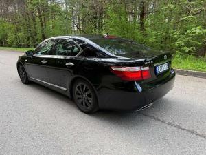 Melns Lexus LS 460 2008 Viļņa, ar dzinēja tilpumu 4.61 L un nobraukumu 217 tūkst. km par 6999 €, foto 3 vietnē AUTOMOTO.COM.LV