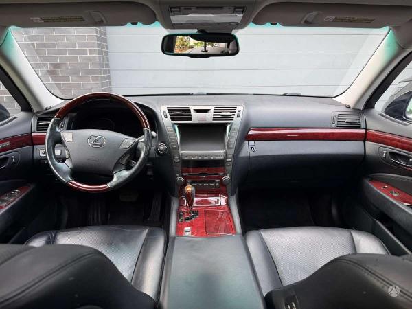 Melns Lexus LS 460 2008 Viļņa, ar dzinēja tilpumu 4.61 L un nobraukumu 217 tūkst. km par 6999 €, foto 7 vietnē AUTOMOTO.COM.LV