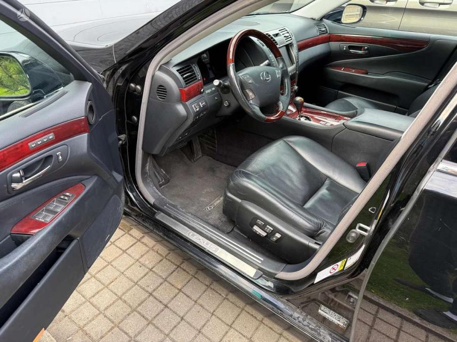Melns Lexus LS 460 2008 Viļņa, ar dzinēja tilpumu 4.61 L un nobraukumu 217 tūkst. km par 6999 €, foto 10 vietnē AUTOMOTO.COM.LV