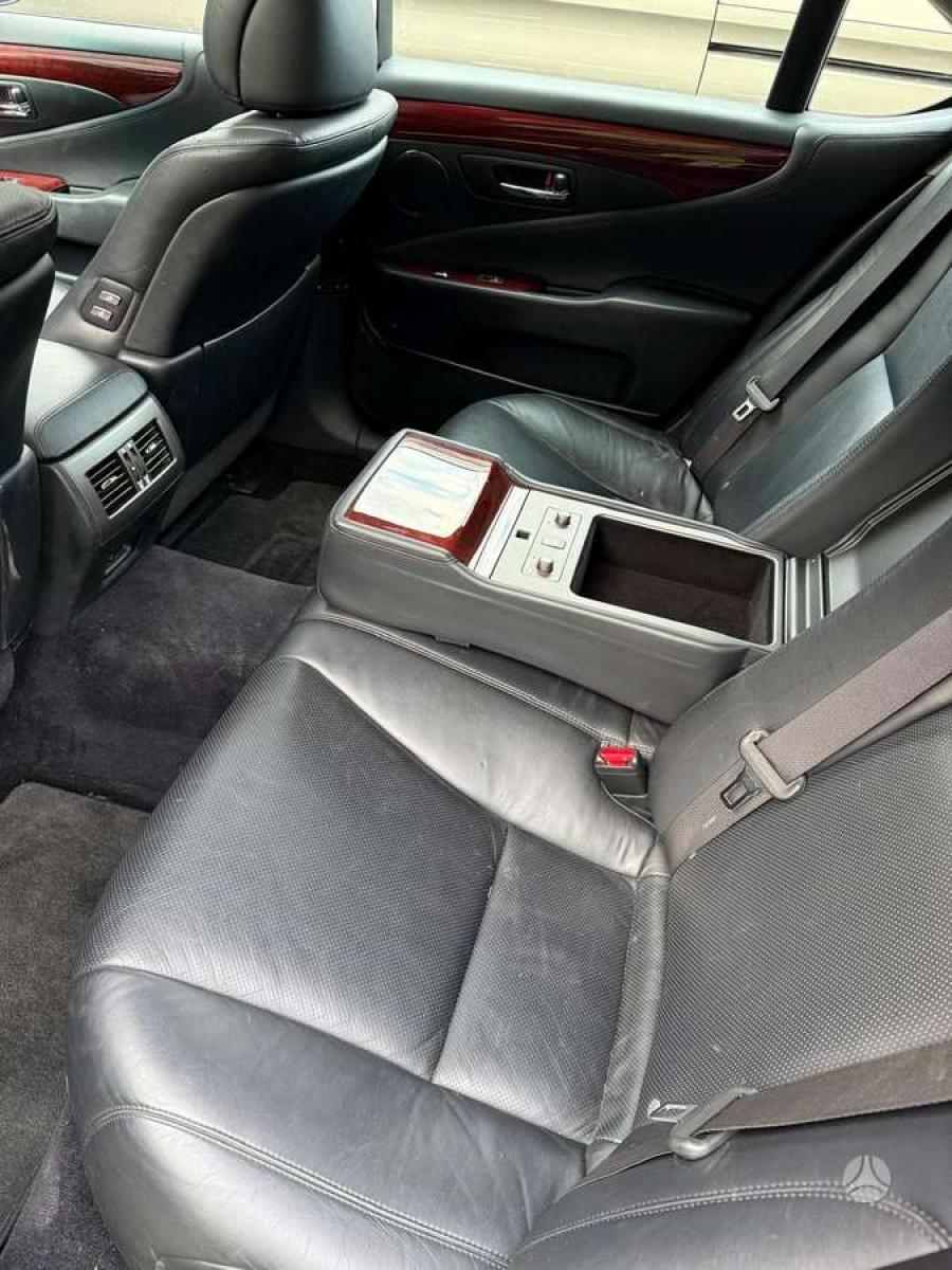 Melns Lexus LS 460 2008 Viļņa, ar dzinēja tilpumu 4.61 L un nobraukumu 217 tūkst. km par 6999 €, foto 11 vietnē AUTOMOTO.COM.LV