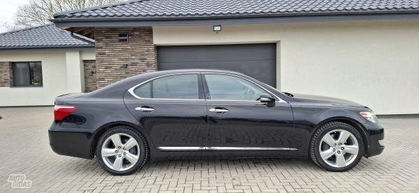 Melns Lexus LS 460 2011 Viļņa, ar dzinēja tilpumu 4.60 L un nobraukumu 110 tūkst. km par 13500 €, foto 4 vietnē AUTOMOTO.COM.LV
